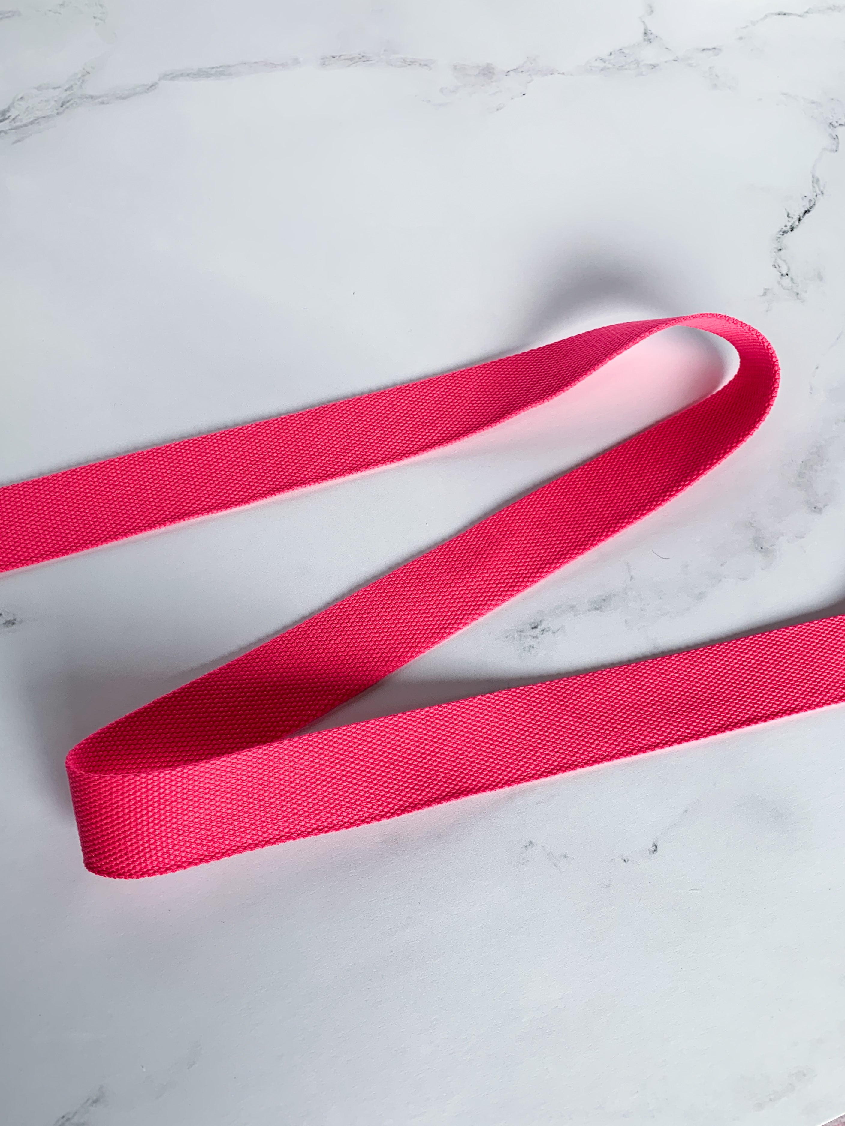 1.5” Solid-Color Webbing – Knot and Thread Design