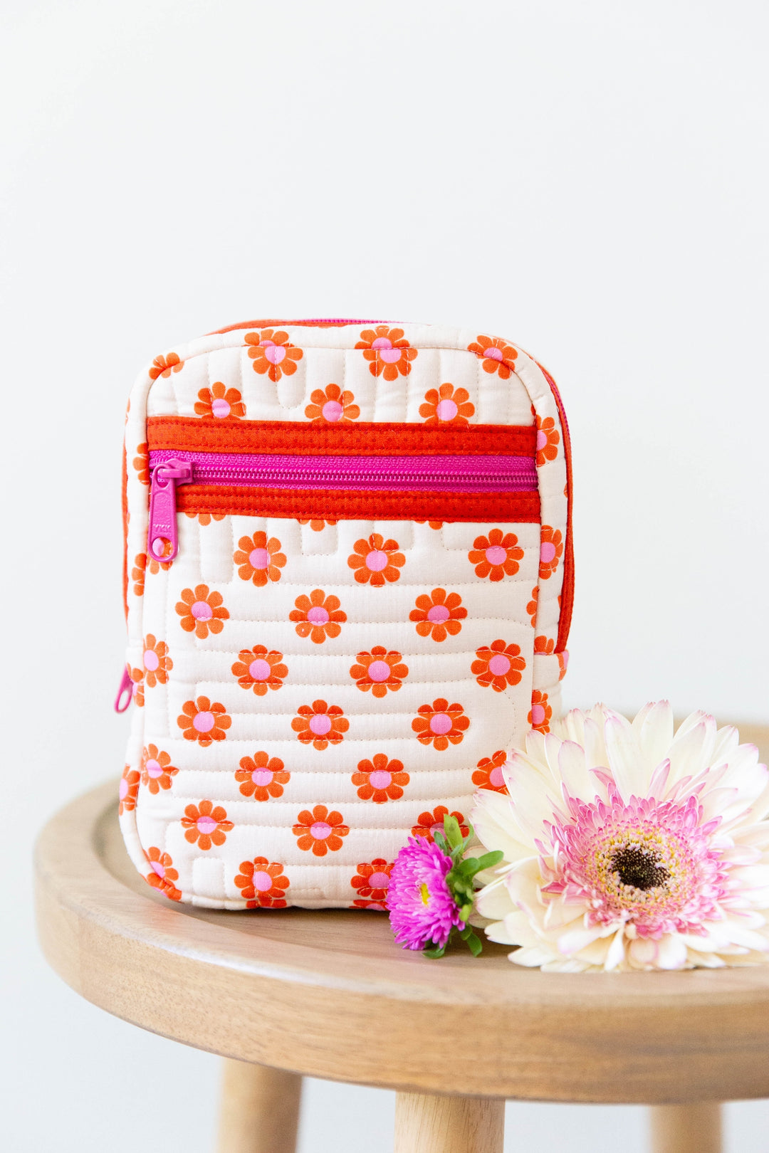 Wholesale – Knot and Thread Design